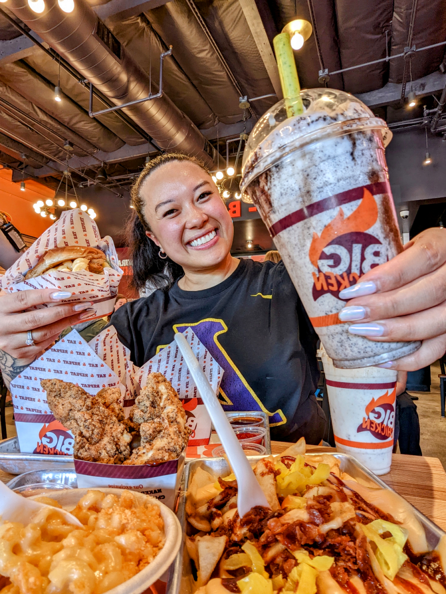 Shaq’s Big Chicken in Valencia, CA lives up to the Big Hype! – Snacks and Slow Jams